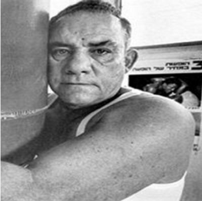 SOLOMON AROUCH, el campeón de boxeo de Peso Medio sobeviviente de la ...